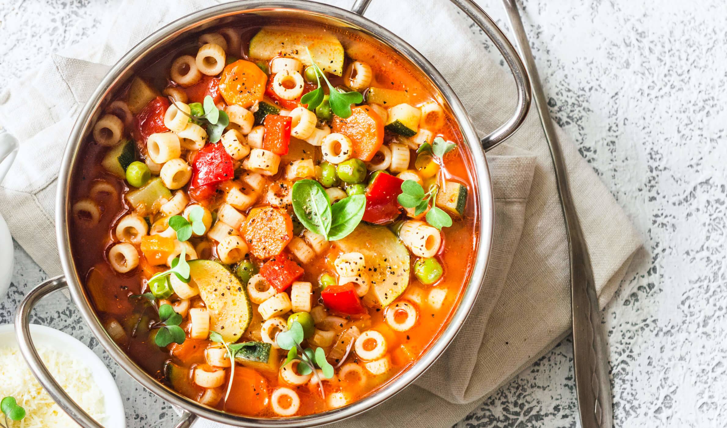 Minestrone met pasta en groenten | ProActiv